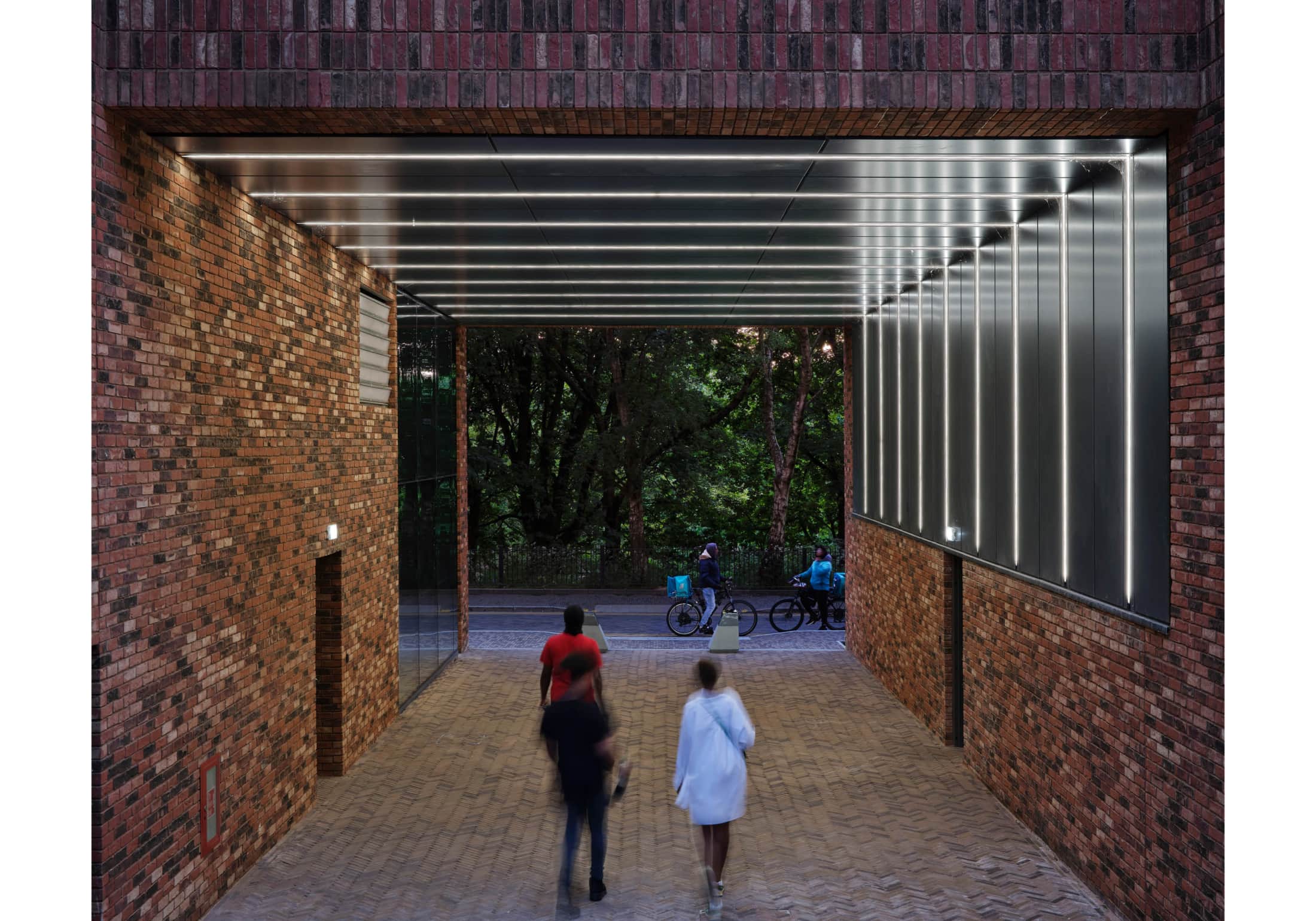 Jon Matthews Architects – Mountyard, Meadowside